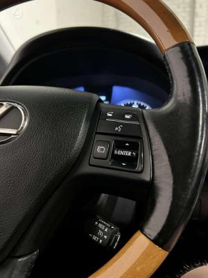 White Lexus rx-350 2012 in Klaipeda, with an engine capacity of 3.50 L and mileage of 232 thousand km for 10800 €, photo 36 on AUTOMOTO.COM.LV