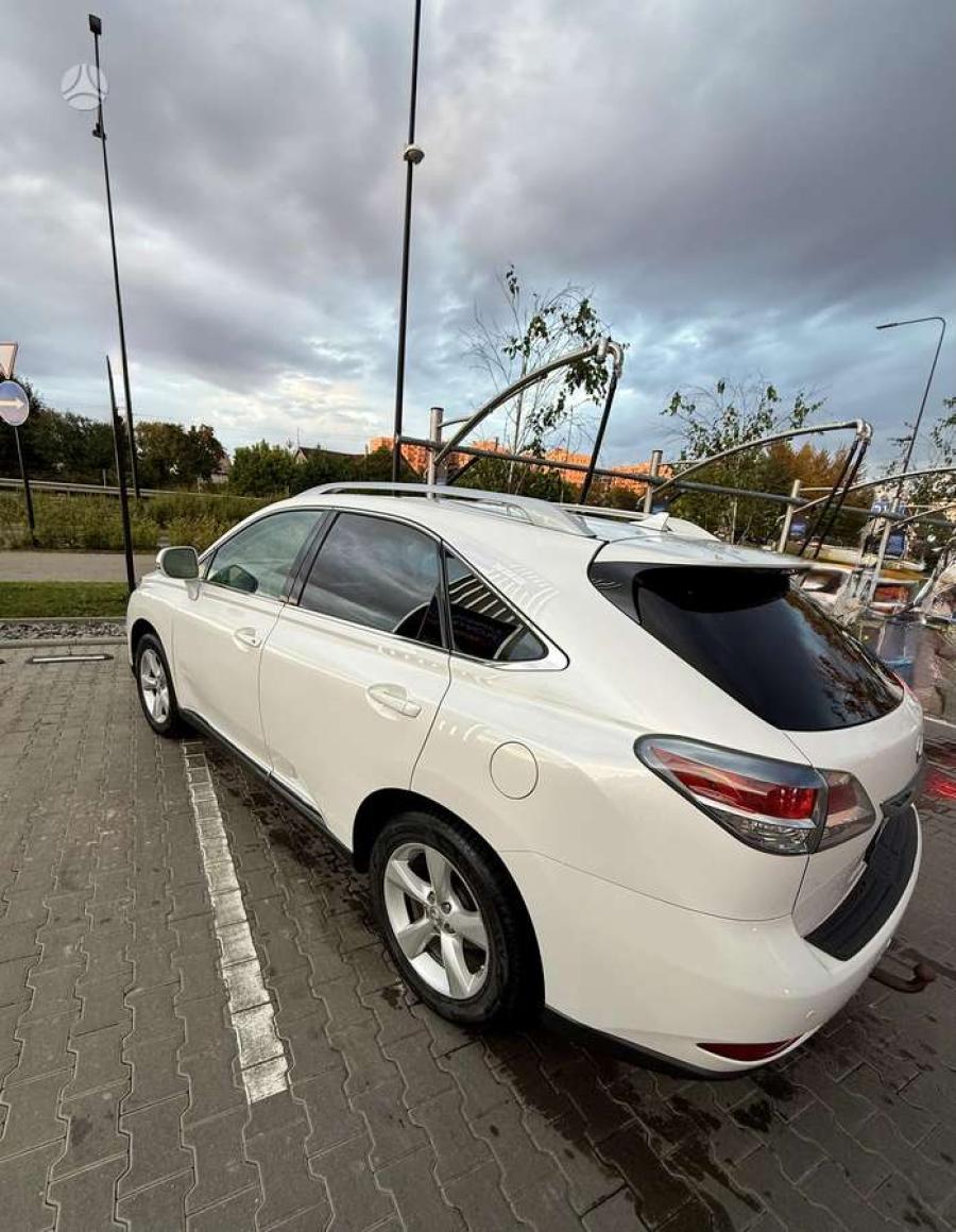 White Lexus rx-350 2013 in Vilnius, with an engine capacity of 3.50 L and mileage of 152 thousand km for 12490 €, photo 4 on AUTOMOTO.COM.LV