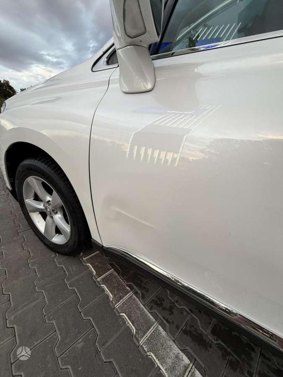 White Lexus rx-350 2013 in Vilnius, with an engine capacity of 3.50 L and mileage of 152 thousand km for 12490 €, photo 7 on AUTOMOTO.COM.LV