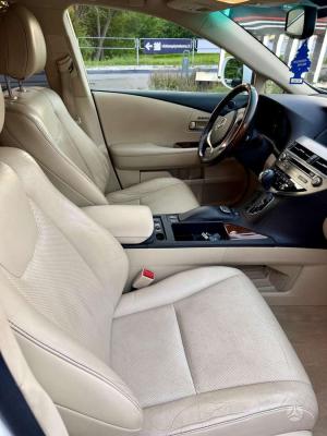 White Lexus rx-350 2013 in Vilnius, with an engine capacity of 3.50 L and mileage of 152 thousand km for 12490 €, photo 9 on AUTOMOTO.COM.LV