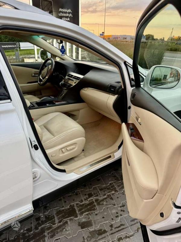 Balts Lexus rx-350 2013 Viļņa, ar dzinēja tilpumu 3.50 L un nobraukumu 152 tūkst. km par 12490 €, foto 9 vietnē AUTOMOTO.COM.LV