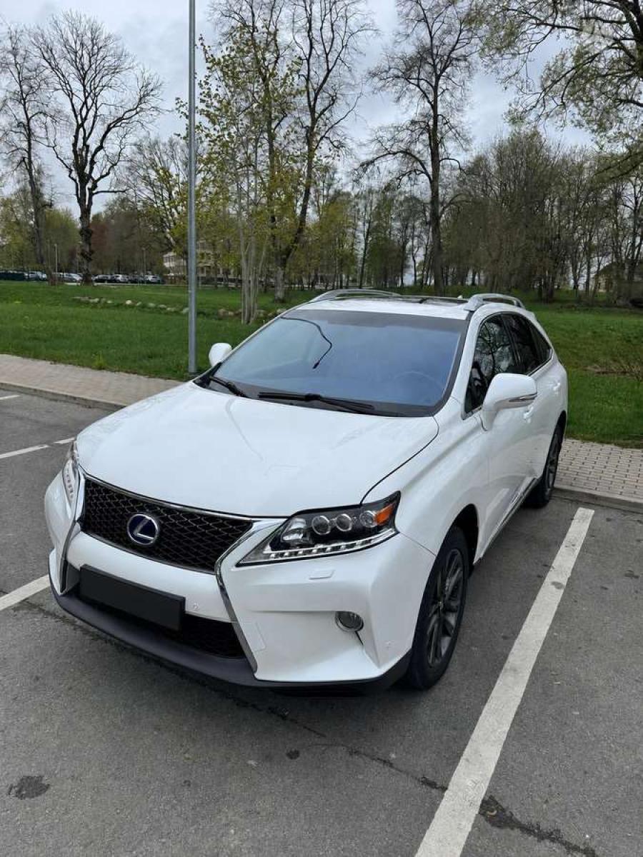 White Lexus rx-350 2015 in Siauliai, with an engine capacity of 3.50 L and mileage of 180 thousand km for 14950 €, photo 1 on AUTOMOTO.COM.LV