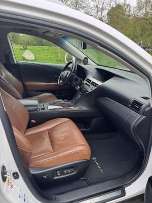 White Lexus rx-350 2015 in Siauliai, with an engine capacity of 3.50 L and mileage of 180 thousand km for 14950 €, photo 11 on AUTOMOTO.COM.LV