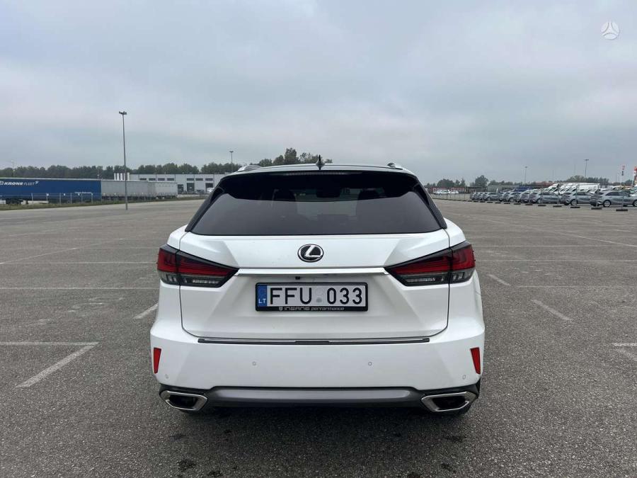 White Lexus rx-350 2017 in Vilnius, with an engine capacity of 3.46 L and mileage of 77 thousand km for 25700 €, photo 10 on AUTOMOTO.COM.LV