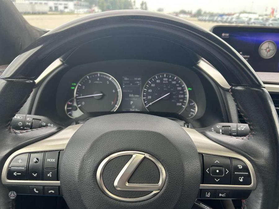 White Lexus rx-350 2017 in Vilnius, with an engine capacity of 3.46 L and mileage of 77 thousand km for 25700 €, photo 12 on AUTOMOTO.COM.LV
