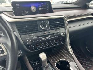 White Lexus rx-350 2017 in Vilnius, with an engine capacity of 3.46 L and mileage of 77 thousand km for 25700 €, photo 13 on AUTOMOTO.COM.LV