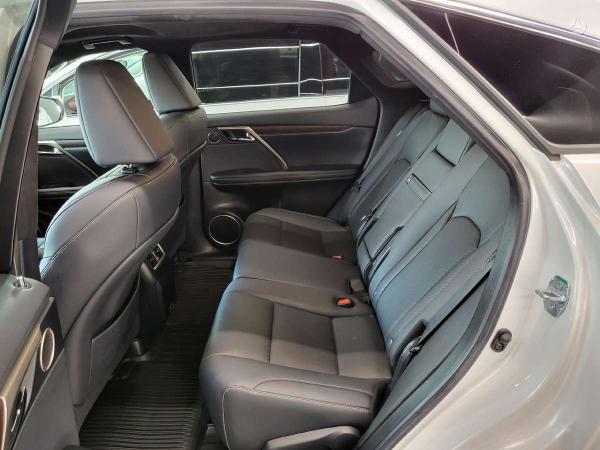 White Lexus rx-350 2020 in Siauliai, with an engine capacity of 0.00 L and mileage of 47 thousand km for 31450 €, photo 11 on AUTOMOTO.COM.LV