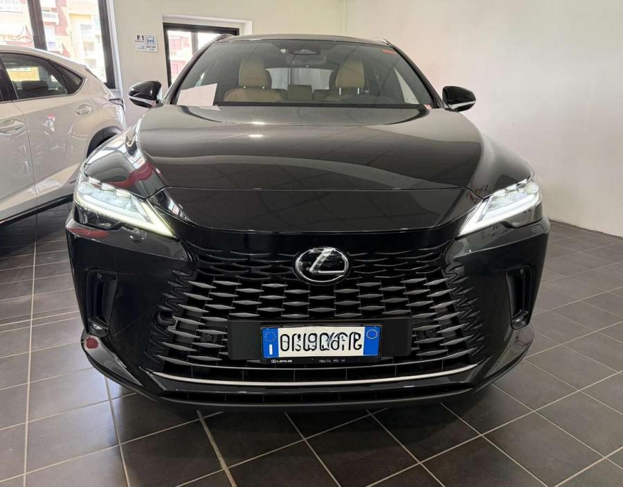 Melns Lexus RX 350h 2023 Šauļi, ar dzinēja tilpumu 2.49 L un nobraukumu 60 tūkst. km par 52500 €, foto 3 vietnē AUTOMOTO.COM.LV