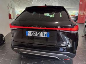 Melns Lexus RX 350h 2023 Šauļi, ar dzinēja tilpumu 2.49 L un nobraukumu 60 tūkst. km par 52500 €, foto 6 vietnē AUTOMOTO.COM.LV