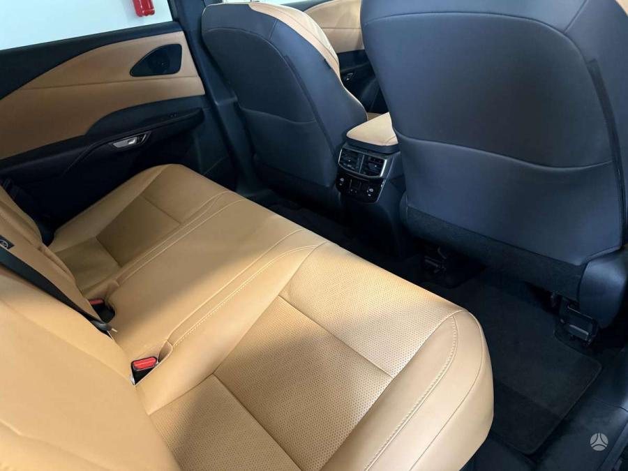 Melns Lexus RX 350h 2023 Šauļi, ar dzinēja tilpumu 2.49 L un nobraukumu 60 tūkst. km par 52500 €, foto 13 vietnē AUTOMOTO.COM.LV