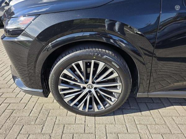 Black Lexus RX 350h 2023 in Vilnius, with an engine capacity of 2.49 L and mileage of 45 thousand km for 54000 €, photo 10 on AUTOMOTO.COM.LV