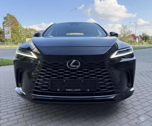 Черный Лексус RX 350h 2023 в Шяуляй, объемом двигателя 2.49 л и пробегом 60 тыс. км за 51900 €, фото 3 на AUTOMOTO.COM.LV