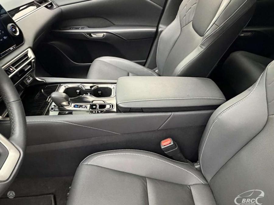 Black Lexus RX 350h 2024 in Vilnius, with an engine capacity of 2.49 L and mileage of 24 thousand km for 51900 €, photo 27 on AUTOMOTO.COM.LV