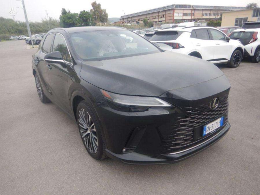 Black Lexus RX 350h 2024 in Vilnius, with an engine capacity of 0.00 L and mileage of 45 thousand km for 54000 €, photo 7 on AUTOMOTO.COM.LV