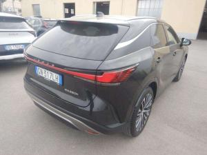 Black Lexus RX 350h 2024 in Vilnius, with an engine capacity of 0.00 L and mileage of 45 thousand km for 54000 €, photo 10 on AUTOMOTO.COM.LV