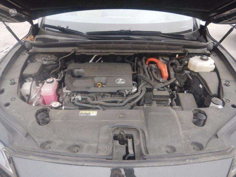 Black Lexus RX 350h 2024 in Vilnius, with an engine capacity of 0.00 L and mileage of 45 thousand km for 54000 €, photo 13 on AUTOMOTO.COM.LV