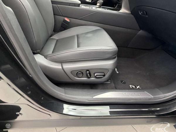 Melns Lexus RX 350h 2025 Viļņa, ar dzinēja tilpumu 2.49 L un nobraukumu 8 tūkst. km par 53000 €, foto 7 vietnē AUTOMOTO.COM.LV