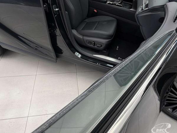 Melns Lexus RX 350h 2025 Viļņa, ar dzinēja tilpumu 2.49 L un nobraukumu 8 tūkst. km par 53000 €, foto 10 vietnē AUTOMOTO.COM.LV
