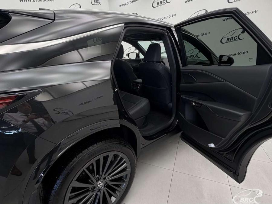 Melns Lexus RX 350h 2025 Viļņa, ar dzinēja tilpumu 2.49 L un nobraukumu 8 tūkst. km par 53000 €, foto 17 vietnē AUTOMOTO.COM.LV