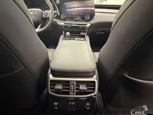 Melns Lexus RX 350h 2025 Viļņa, ar dzinēja tilpumu 2.49 L un nobraukumu 8 tūkst. km par 53000 €, foto 18 vietnē AUTOMOTO.COM.LV