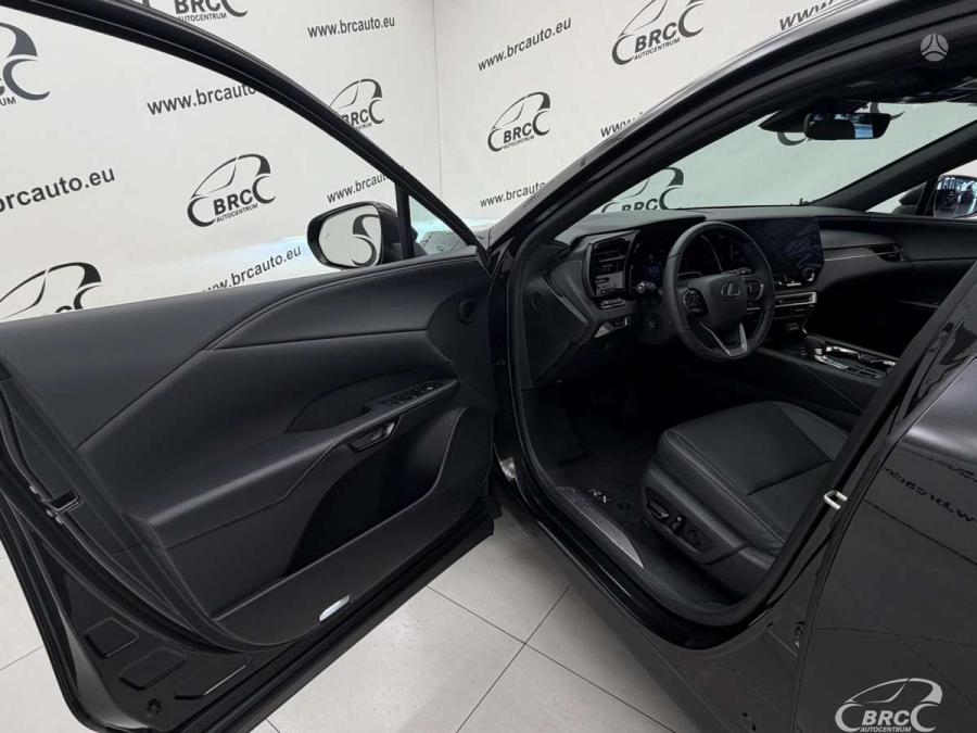 Melns Lexus RX 350h 2025 Viļņa, ar dzinēja tilpumu 2.49 L un nobraukumu 8 tūkst. km par 53000 €, foto 23 vietnē AUTOMOTO.COM.LV