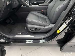 Melns Lexus RX 350h 2025 Viļņa, ar dzinēja tilpumu 2.49 L un nobraukumu 8 tūkst. km par 53000 €, foto 26 vietnē AUTOMOTO.COM.LV