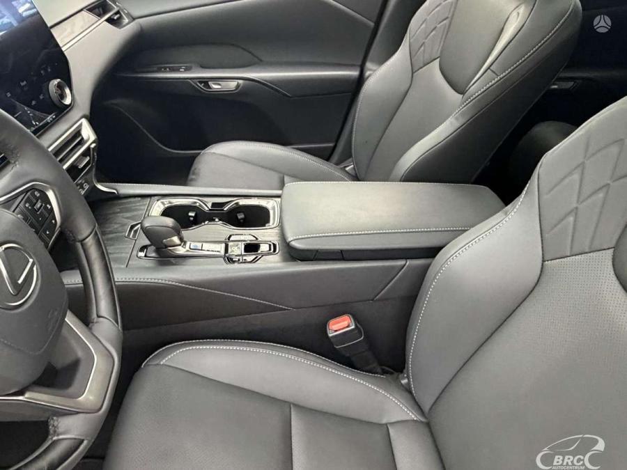 Melns Lexus RX 350h 2025 Viļņa, ar dzinēja tilpumu 2.49 L un nobraukumu 8 tūkst. km par 53000 €, foto 28 vietnē AUTOMOTO.COM.LV