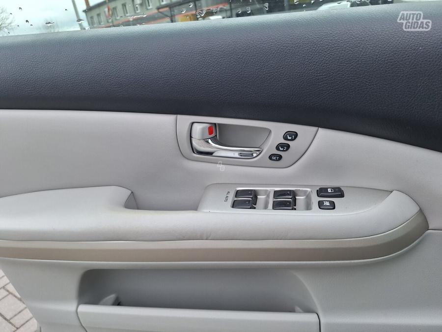 Lexus RX 350h 2006 Vilkaviškis, ar dzinēja tilpumu 3.30 L un nobraukumu 300 tūkst. km par 4950 €, foto 17 vietnē AUTOMOTO.COM.LV