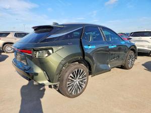 Zaļš Lexus RX 350h 2025 Šauļi, ar dzinēja tilpumu 2.49 L un nobraukumu 11 tūkst. km par 29990 €, foto 4 vietnē AUTOMOTO.COM.LV