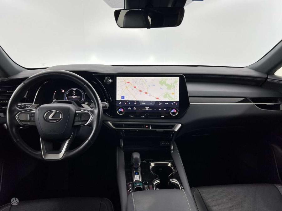 Grey Lexus RX 350h 2023 in Vilnius, with an engine capacity of 2.49 L and mileage of 73 thousand km for 53900 €, photo 9 on AUTOMOTO.COM.LV