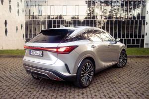 Grey Lexus RX 350h 2024 in Vilnius, with an engine capacity of 2.49 L and mileage of 39 thousand km for 63000 €, photo 17 on AUTOMOTO.COM.LV