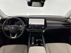 Pelēks Lexus RX 350h 2024 Viļņa, ar dzinēja tilpumu 2.49 L un nobraukumu 77 tūkst. km par 56900 €, foto 9 vietnē AUTOMOTO.COM.LV