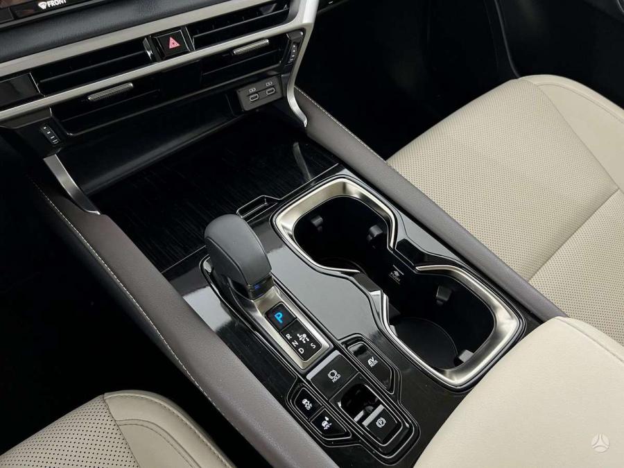 Pelēks Lexus RX 350h 2024 Viļņa, ar dzinēja tilpumu 2.49 L un nobraukumu 77 tūkst. km par 56900 €, foto 24 vietnē AUTOMOTO.COM.LV