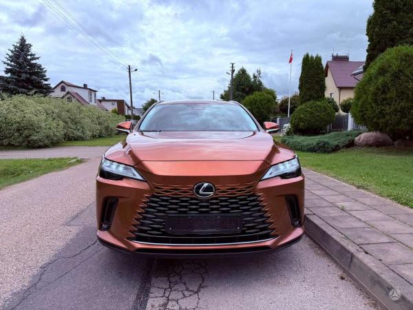 Orange Lexus RX 350h 2023 in Vilnius, with an engine capacity of 0.00 L and mileage of 130 thousand km for 49600 €, photo 7 on AUTOMOTO.COM.LV