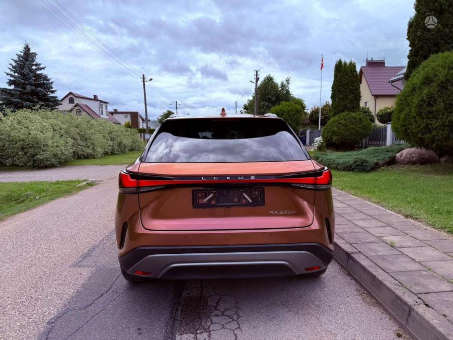 Оранжевый Лексус RX 350h 2023 в Вильнюс, объемом двигателя 0.00 л и пробегом 130 тыс. км за 49600 €, фото 9 на AUTOMOTO.COM.LV