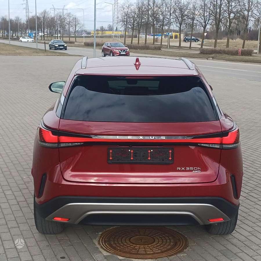 Красный Лексус RX 350h 2023 в Шяуляй, объемом двигателя 2.50 л и пробегом 31 тыс. км за 46500 €, фото 5 на AUTOMOTO.COM.LV
