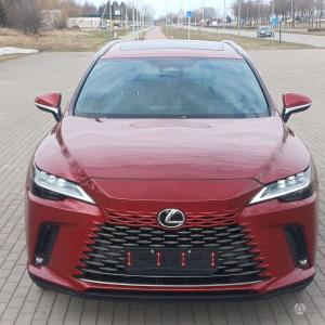 Красный Лексус RX 350h 2023 в Шяуляй, объемом двигателя 2.50 л и пробегом 31 тыс. км за 46500 €, фото 24 на AUTOMOTO.COM.LV