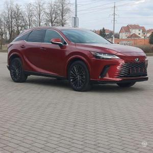 Красный Лексус RX 350h 2023 в Шяуляй, объемом двигателя 2.50 л и пробегом 31 тыс. км за 46500 €, фото 25 на AUTOMOTO.COM.LV