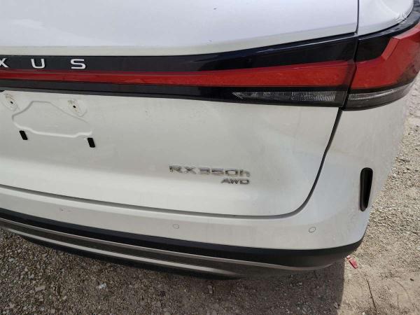 Balts Lexus RX 350h 2023 Kauņa, ar dzinēja tilpumu 2.50 L un nobraukumu 26 tūkst. km par 26500 €, foto 7 vietnē AUTOMOTO.COM.LV