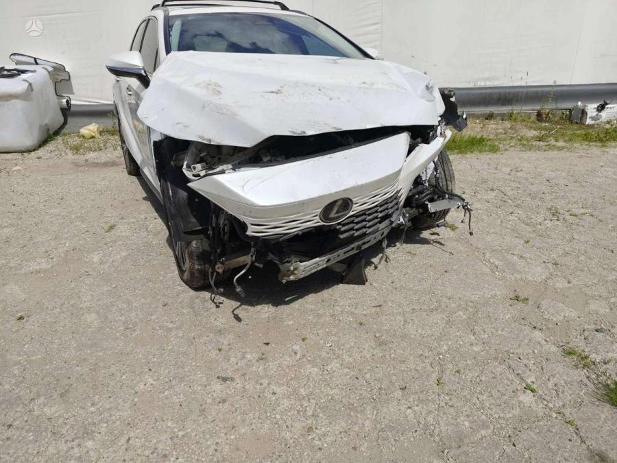 White Lexus RX 350h 2023 in Kaunas, with an engine capacity of 2.50 L and mileage of 26 thousand km for 26500 €, photo 9 on AUTOMOTO.COM.LV
