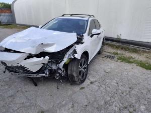 White Lexus RX 350h 2023 in Kaunas, with an engine capacity of 2.50 L and mileage of 26 thousand km for 26500 €, photo 10 on AUTOMOTO.COM.LV