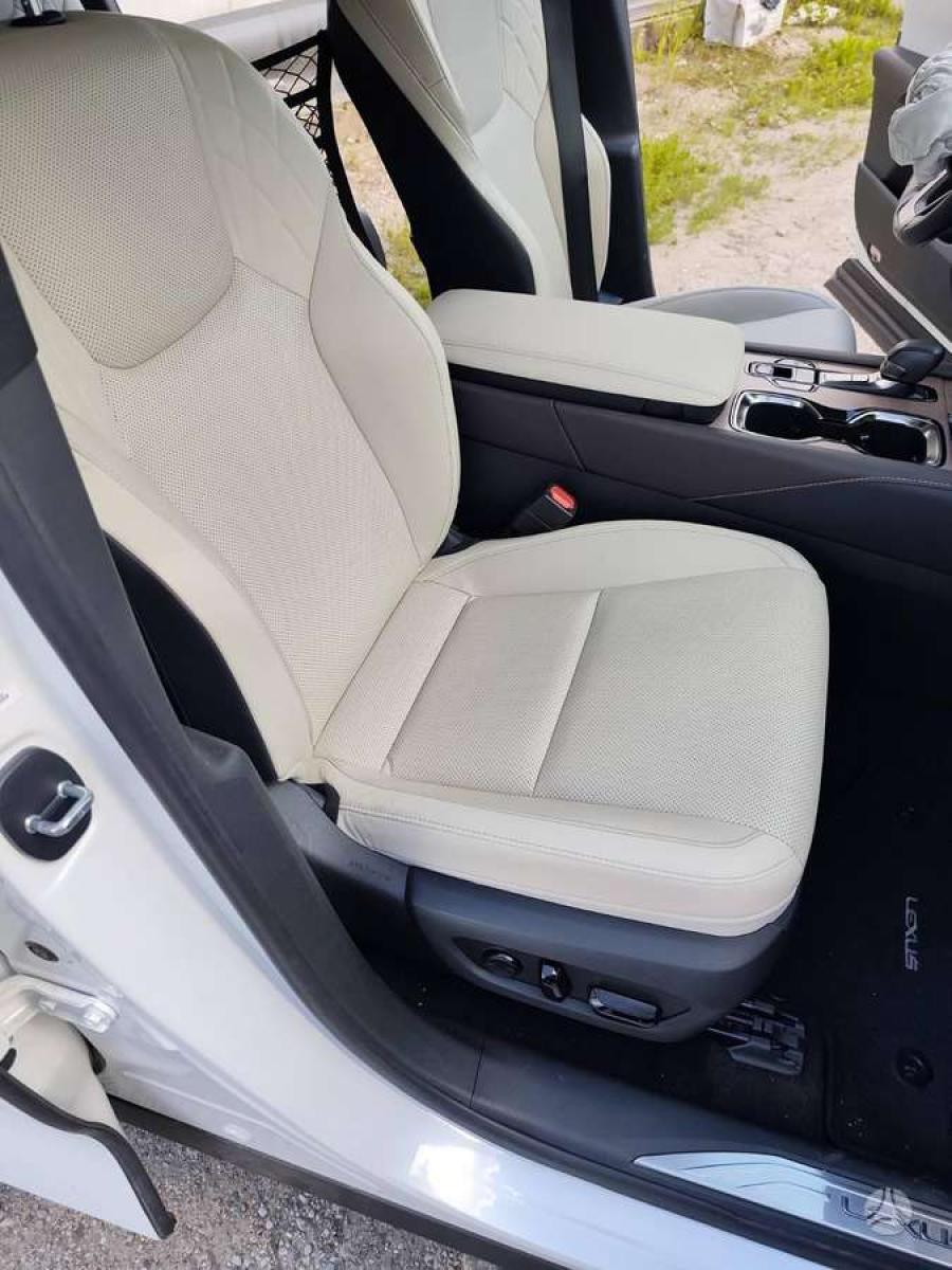 White Lexus RX 350h 2023 in Kaunas, with an engine capacity of 2.50 L and mileage of 26 thousand km for 26500 €, photo 12 on AUTOMOTO.COM.LV