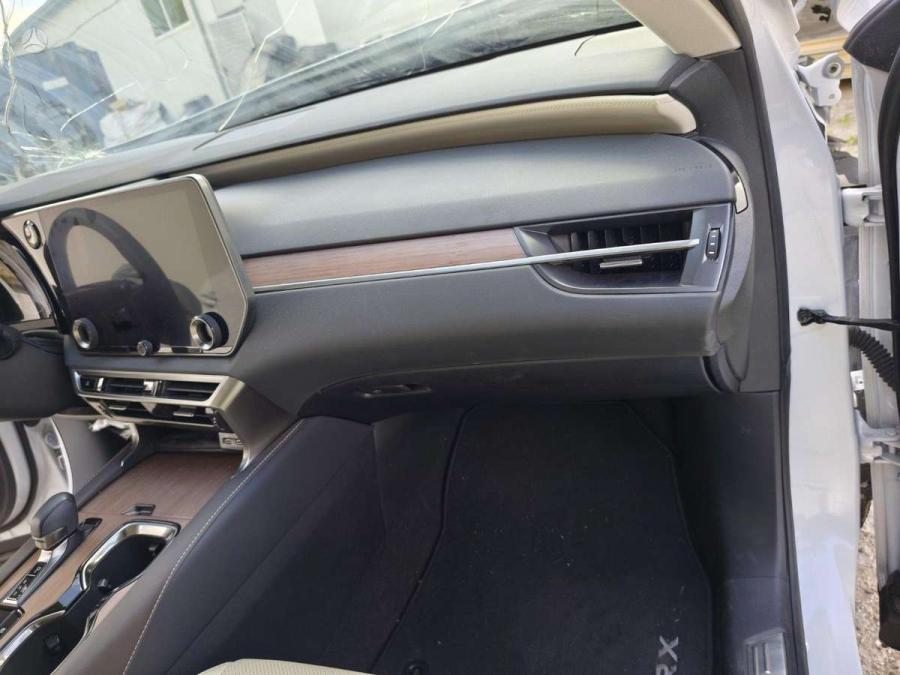 White Lexus RX 350h 2023 in Kaunas, with an engine capacity of 2.50 L and mileage of 26 thousand km for 26500 €, photo 14 on AUTOMOTO.COM.LV