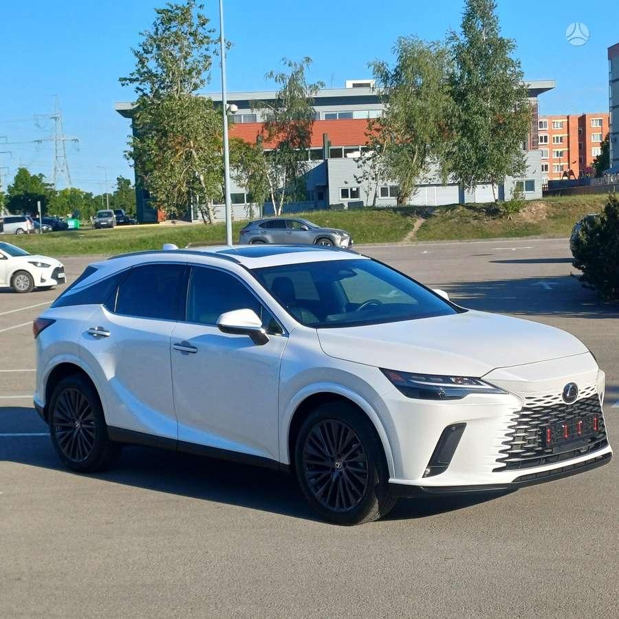 Balts Lexus RX 350h 2024 Šauļi, ar dzinēja tilpumu 2.50 L un nobraukumu 24 tūkst. km par 51000 €, foto 7 vietnē AUTOMOTO.COM.LV