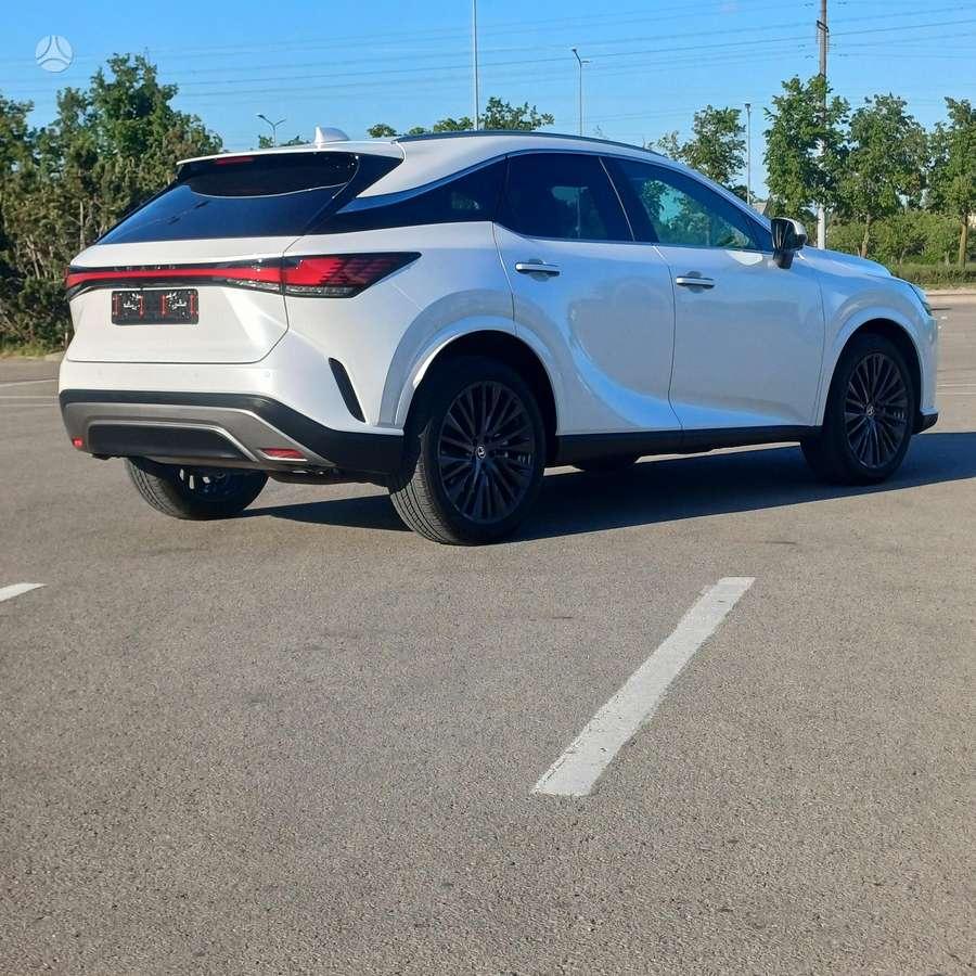Balts Lexus RX 350h 2024 Šauļi, ar dzinēja tilpumu 2.50 L un nobraukumu 24 tūkst. km par 51000 €, foto 21 vietnē AUTOMOTO.COM.LV