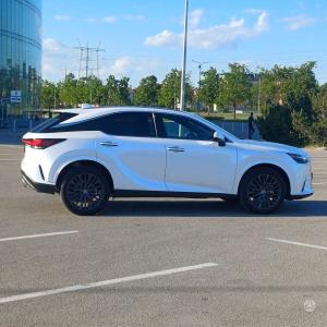 Balts Lexus RX 350h 2024 Šauļi, ar dzinēja tilpumu 2.50 L un nobraukumu 24 tūkst. km par 51000 €, foto 24 vietnē AUTOMOTO.COM.LV