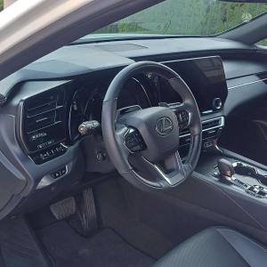 Balts Lexus RX 350h 2024 Šauļi, ar dzinēja tilpumu 2.50 L un nobraukumu 24 tūkst. km par 51000 €, foto 28 vietnē AUTOMOTO.COM.LV