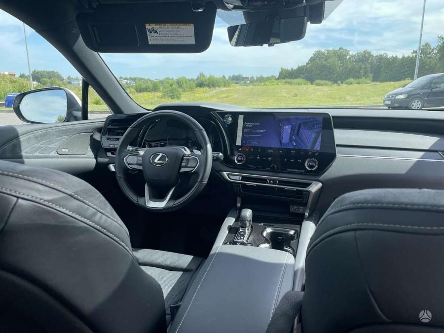 Белый Лексус RX 350h 2024 в Вильнюс, объемом двигателя 2.49 л и пробегом 16 тыс. км за 49999 €, фото 11 на AUTOMOTO.COM.LV