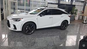 Белый Лексус RX 350h 2026 в Вильнюс, объемом двигателя 2.50 л и пробегом 0 тыс. км за 69999 €, фото  на AUTOMOTO.COM.LV