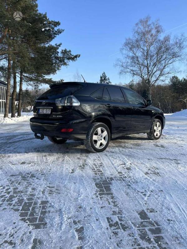 Melns Lexus RX 400h 2005 Kauņa, ar dzinēja tilpumu 3.30 L un nobraukumu 359 tūkst. km par 5900 €, foto 5 vietnē AUTOMOTO.COM.LV